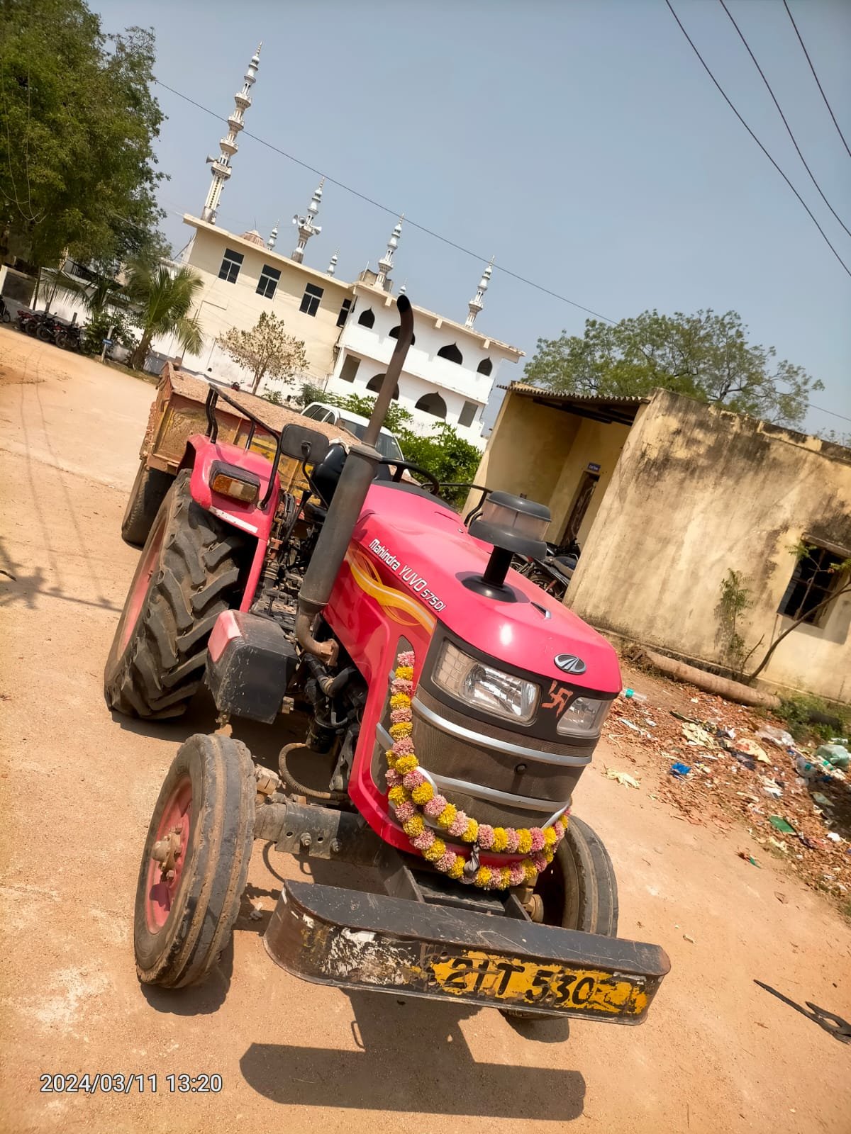 Sand tractor:ఇసుక ట్రాక్ట‌ర్ ప‌ట్టివేత‌ | SIRA NEWS