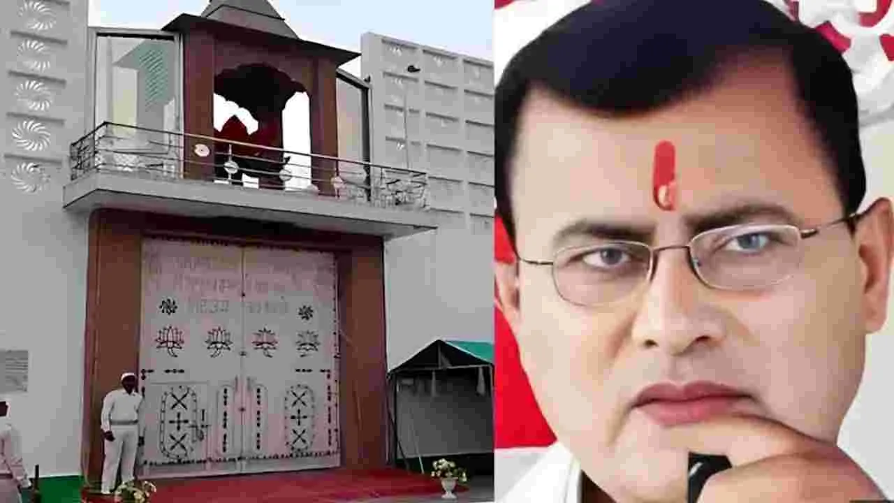 Bhole Baba : 100 కోట్ల భోలే బాబా | SIRA NEWS